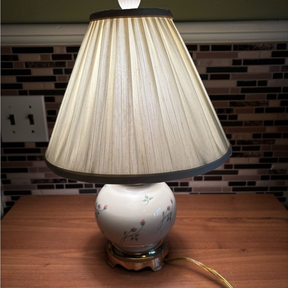 Lenox | Accents | Vintage Ivory Porcelain Lenox Rose Manor Table Lamp ...